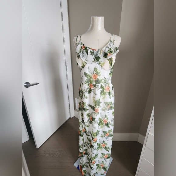 Suzy Shier | Dresses | Ntw Suzy Sheir Floral Maxi Dress | Poshmark
